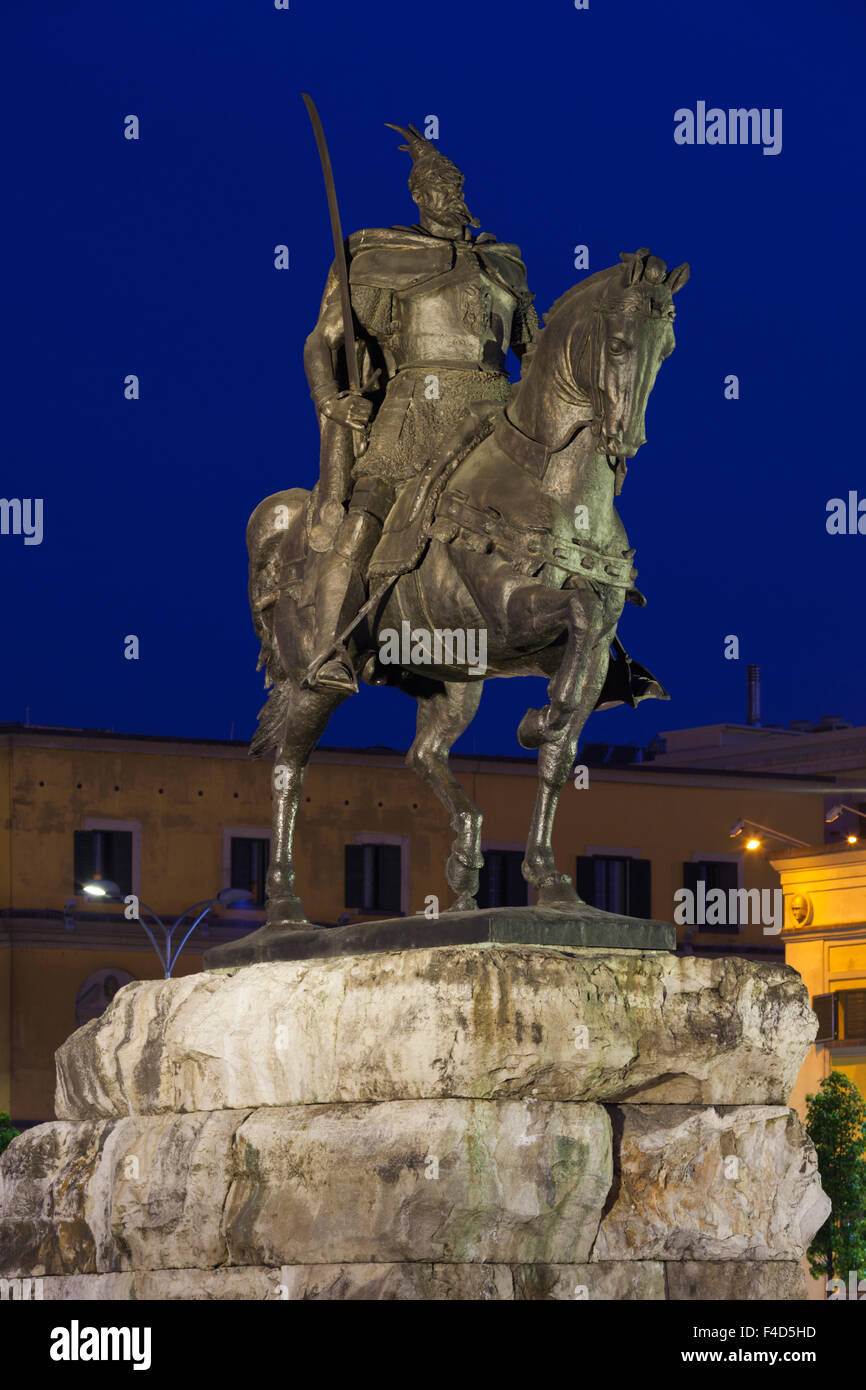Albania, Tirana, Skanderbeg Square, statue of Skanderbeg, dusk Stock ...