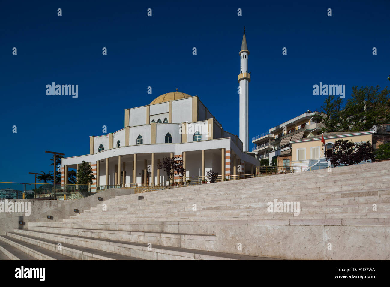 Durrës mosque hi-res stock photography and images - Alamy