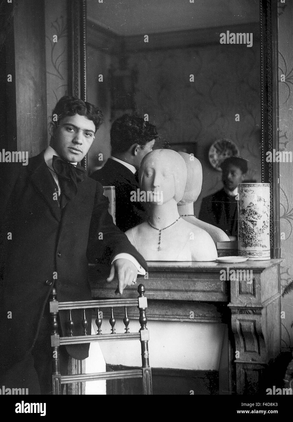 AMADEO de SOUZA CARDOSO (1887-1918) Portugese artist. The bust is of ...