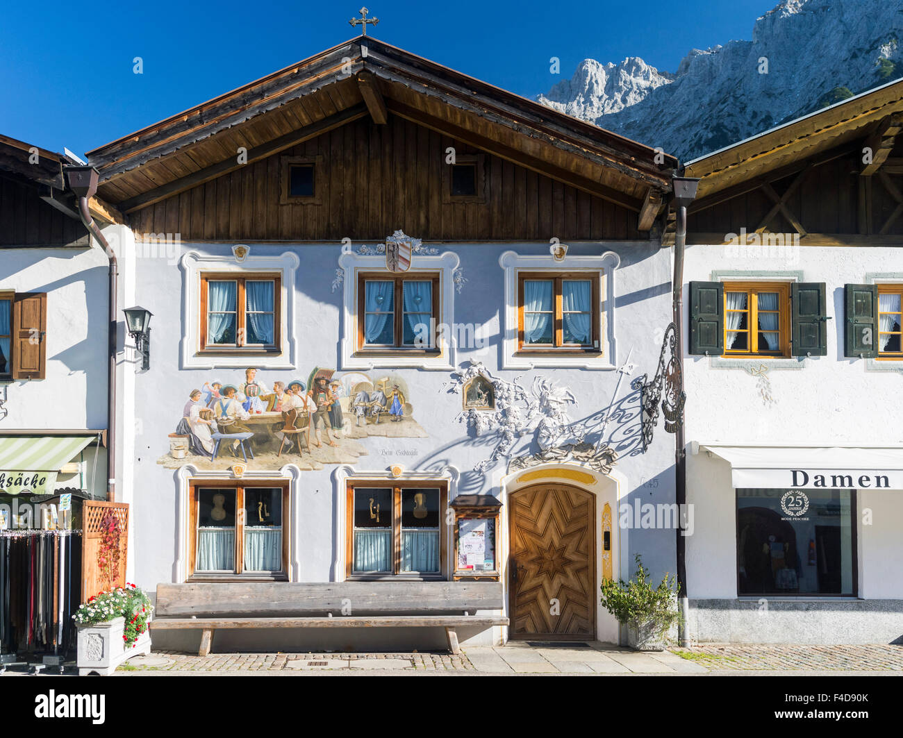 The Old Town of Mittenwald with traditional wall paintings ...