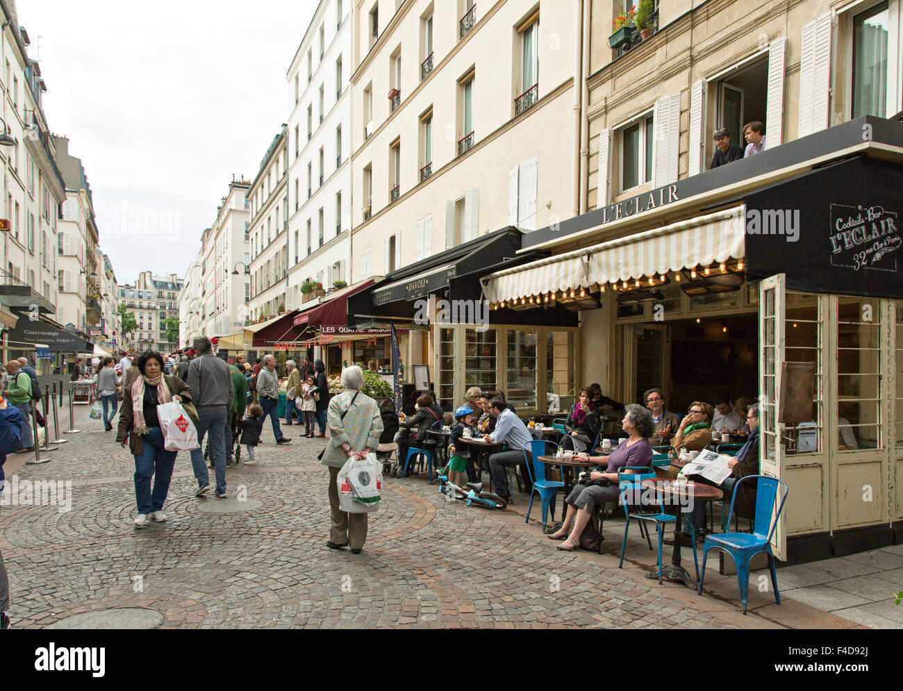 Europe, France, Paris. Shopping on the Rue Cler Stock Photo - Alamy