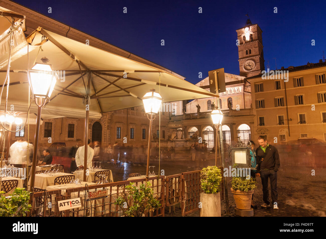 Italy rome trastevere restaurant hi-res stock photography and images ...