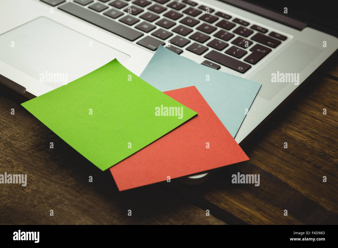 Computer on desk sticky notes hi-res stock photography and images - Alamy