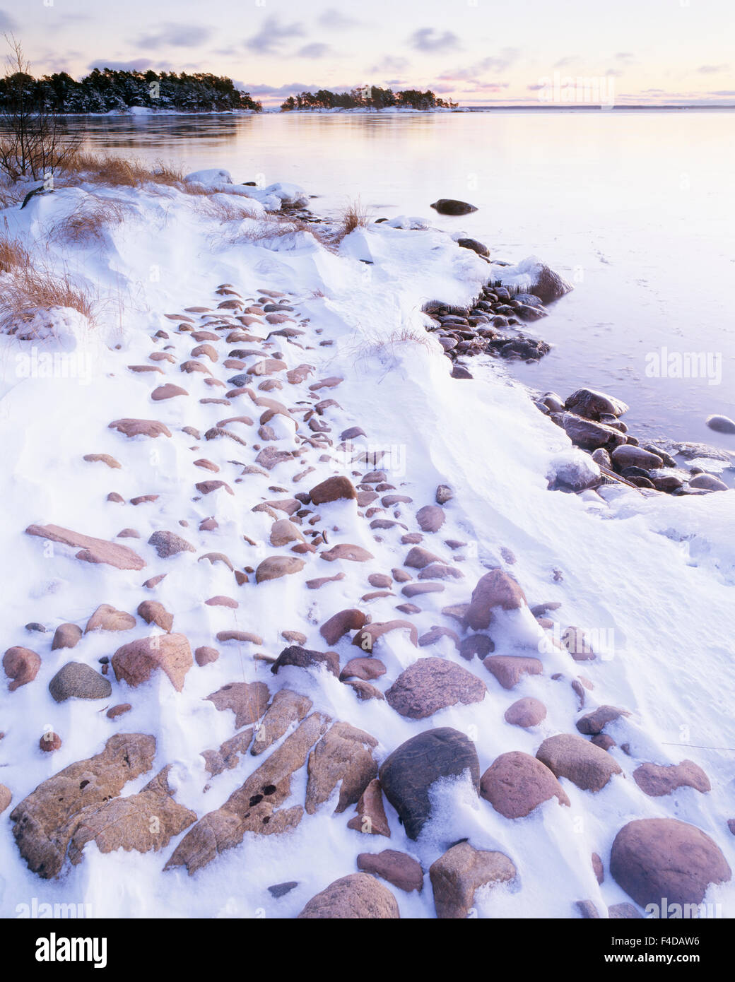 Snow clad land hi-res stock photography and images - Alamy