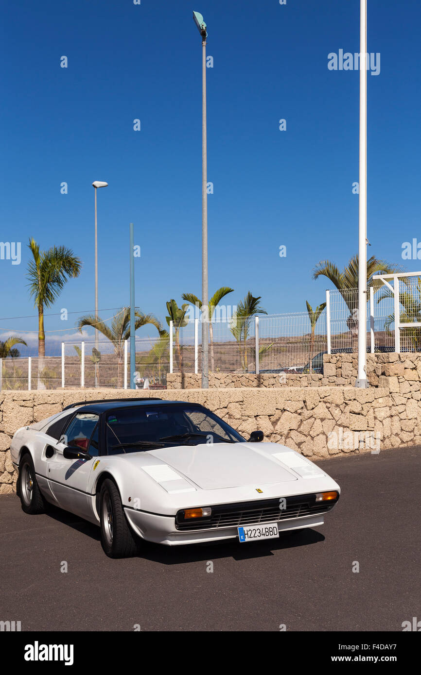 White ferrari hi-res stock photography and images - Alamy