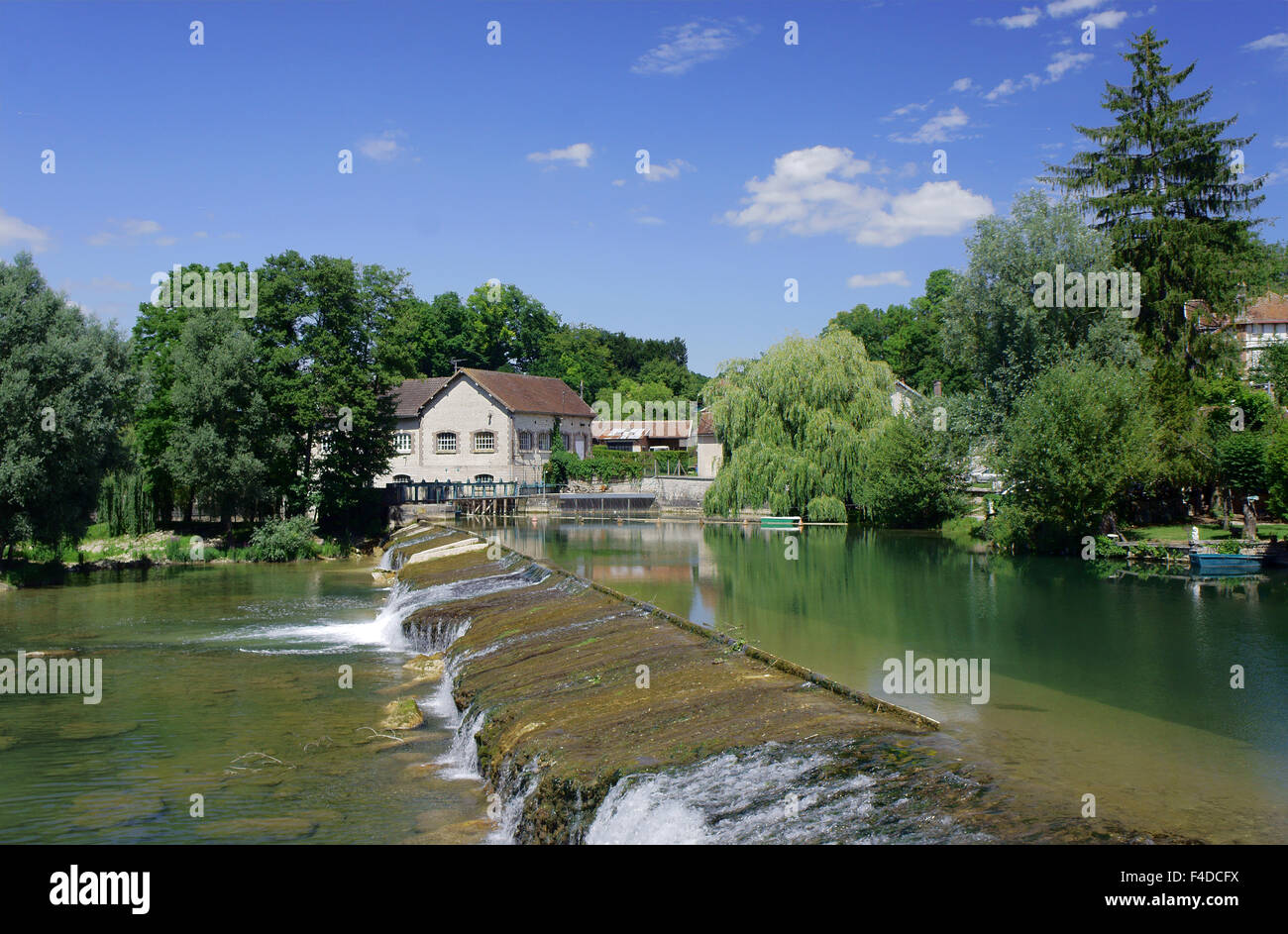 Dam on the seine river hi-res stock photography and images - Alamy