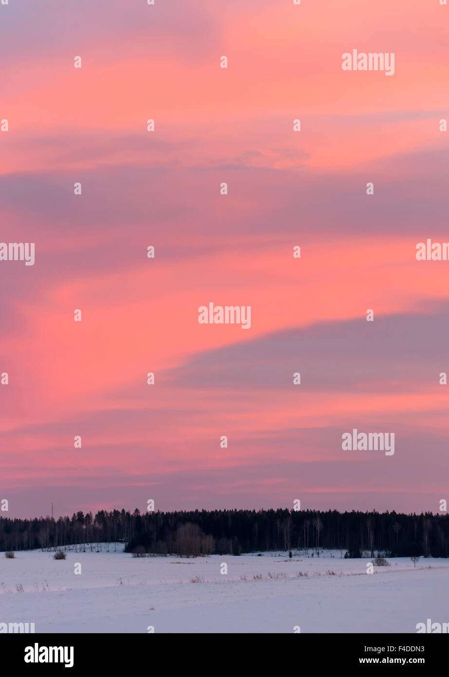 Sky pink clouds hi-res stock photography and images - Alamy