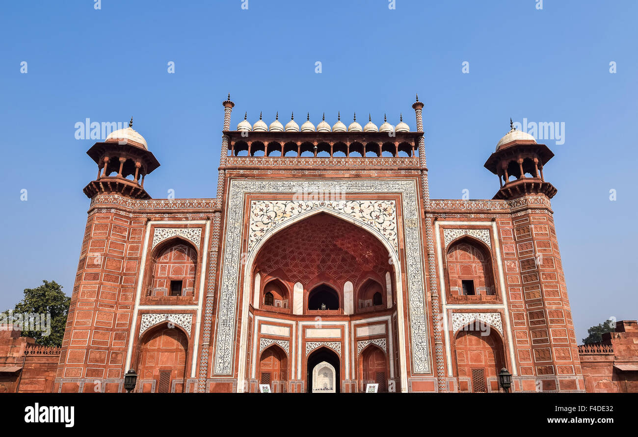 Taj mahal gate hi-res stock photography and images - Alamy