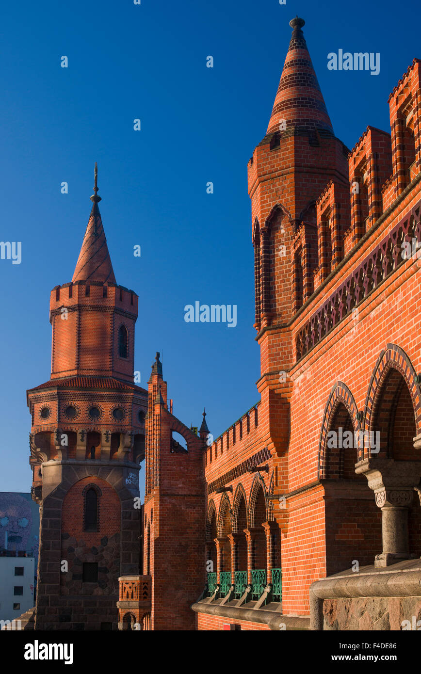 Germany, Berlin, Oberbaumbrucke bridge, over the Spree River Stock ...