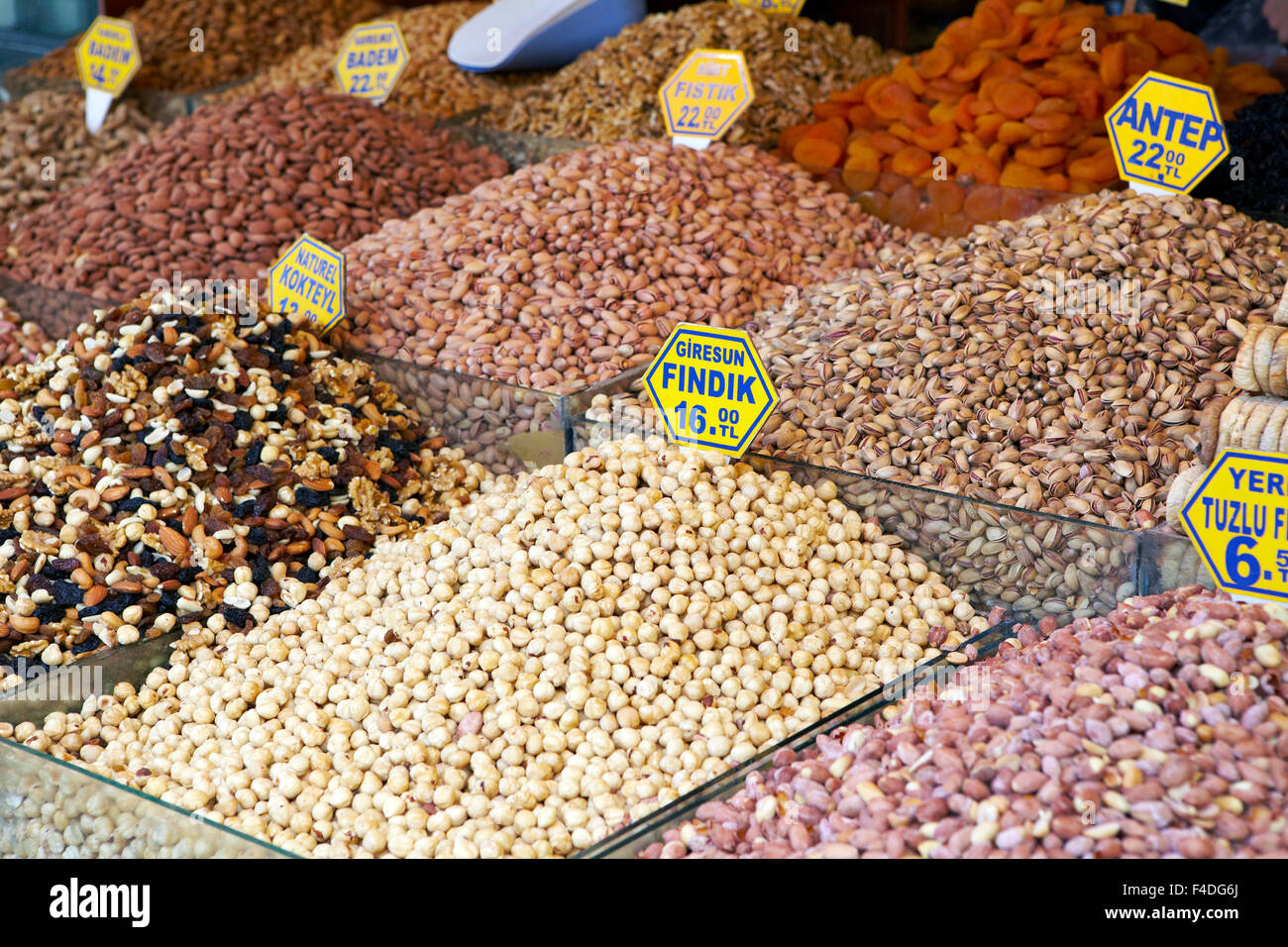 Middle eastern snack selection hi-res stock photography and images - Alamy
