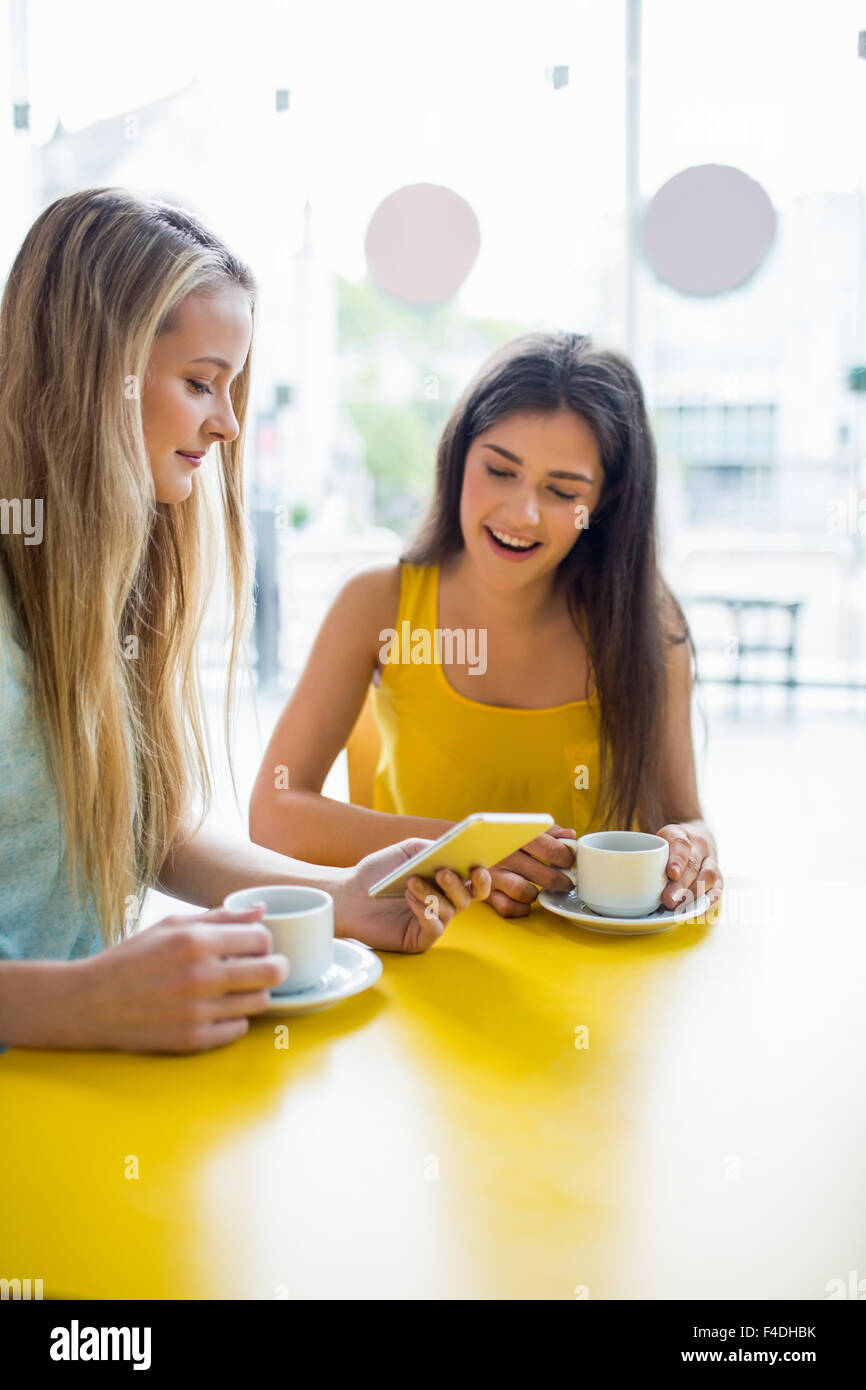 Students chatting in the cafe Stock Photo - Alamy