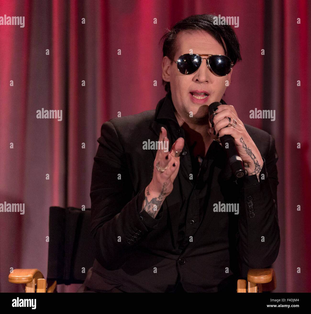 Marilyn manson album hi-res stock photography and images - Alamy