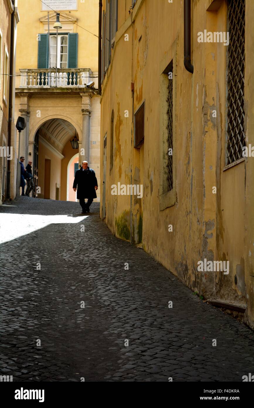 Arched roman street hi-res stock photography and images - Alamy