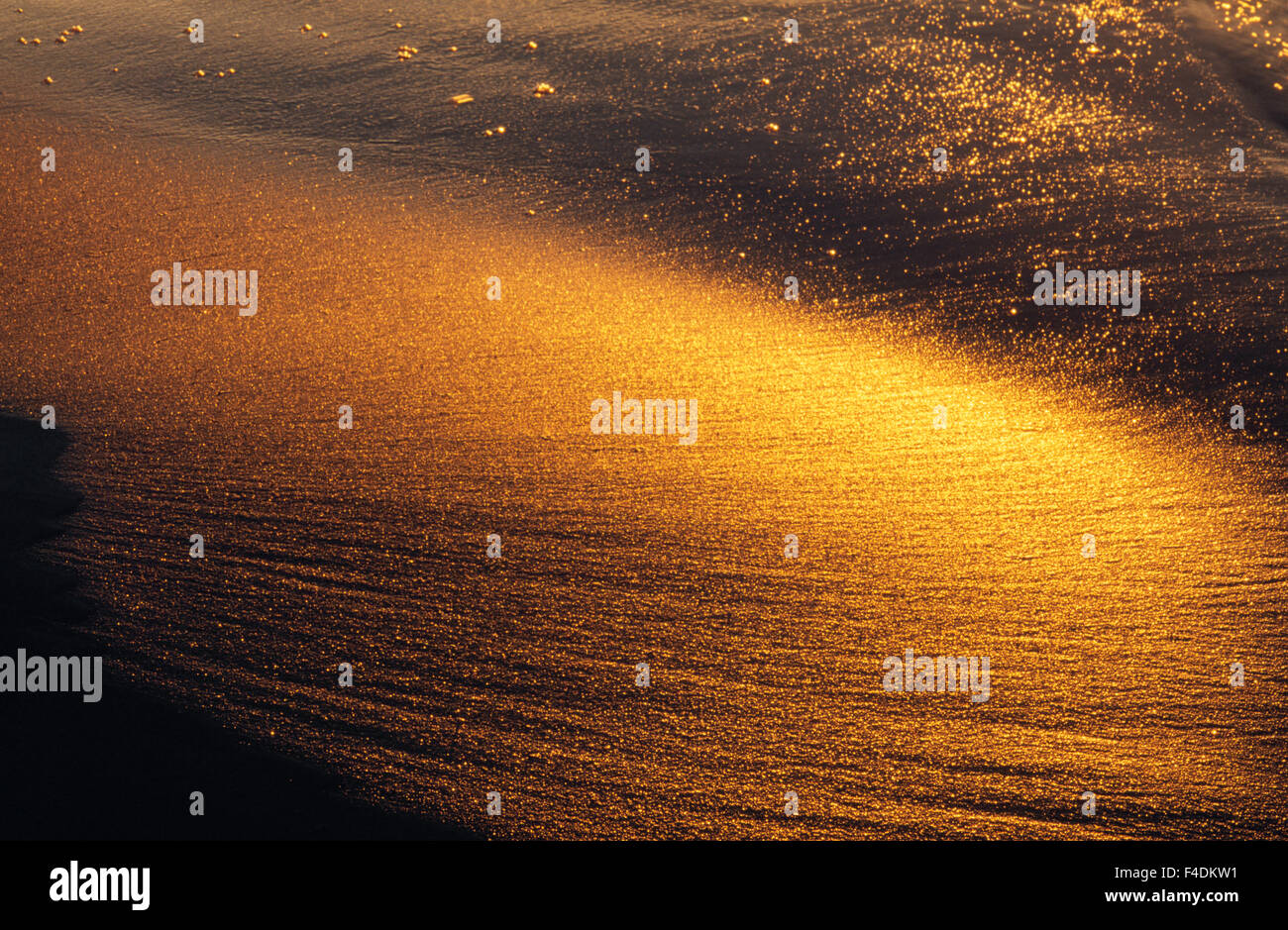 Water reflecting light Stock Photo - Alamy