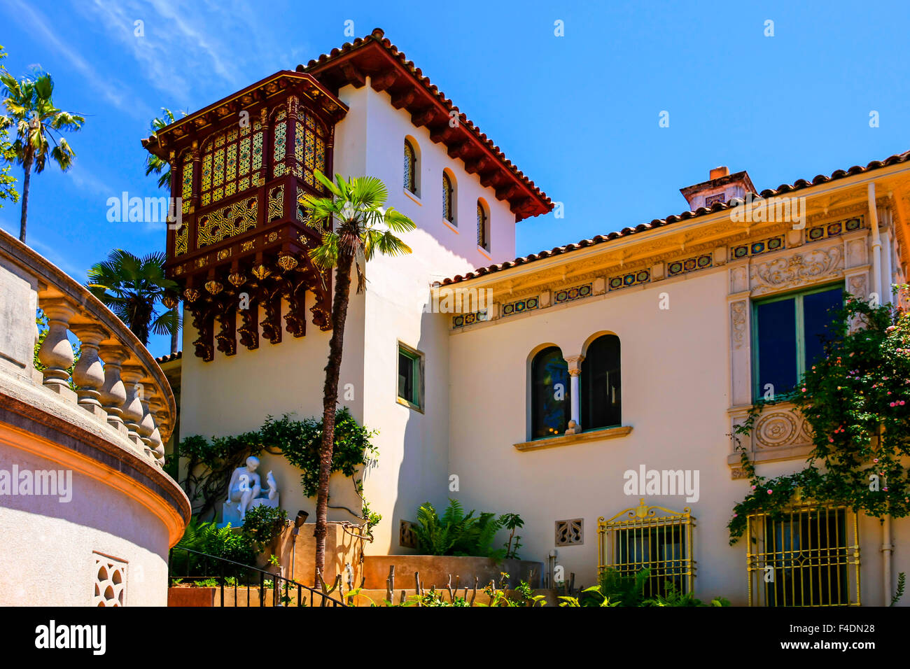 The Hearst Castle building, a pastiche of European architectural styles ...