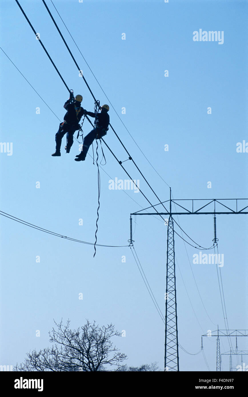 Robot Rides Power Lines