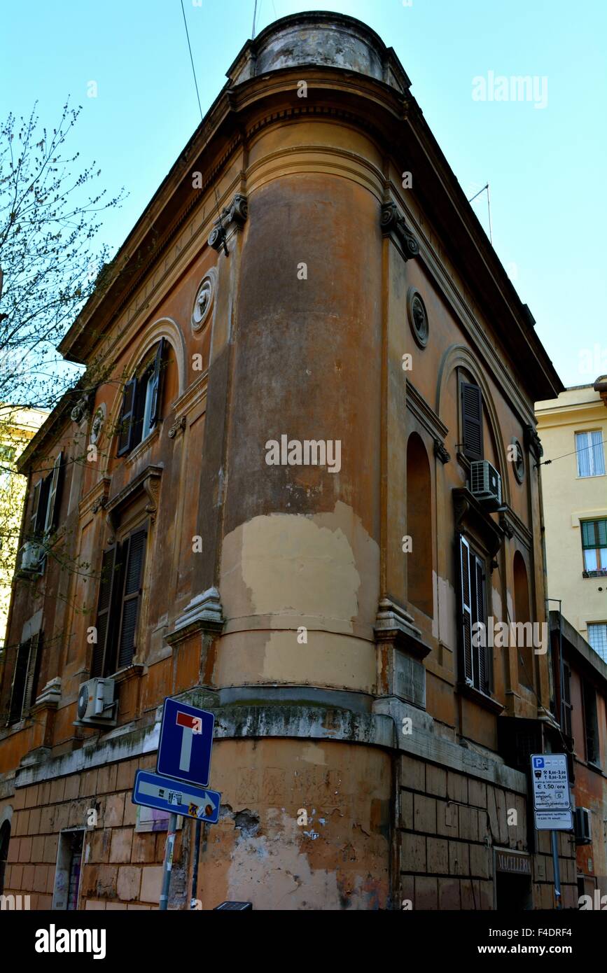 Corner building in Trastevere Rome Italy Stock Photo - Alamy