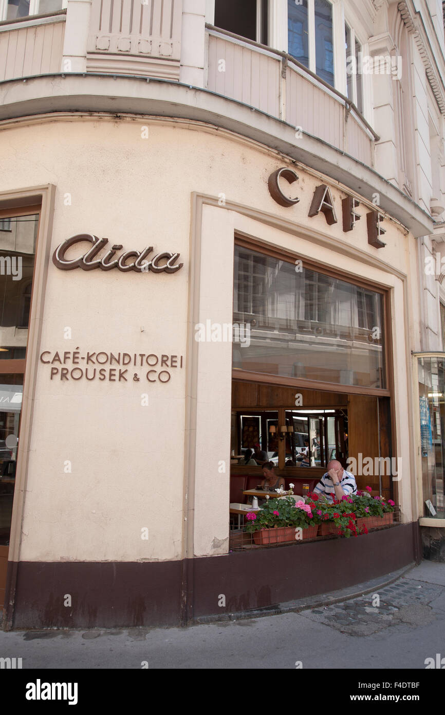 Aida cafe vienna hi-res stock photography and images - Alamy