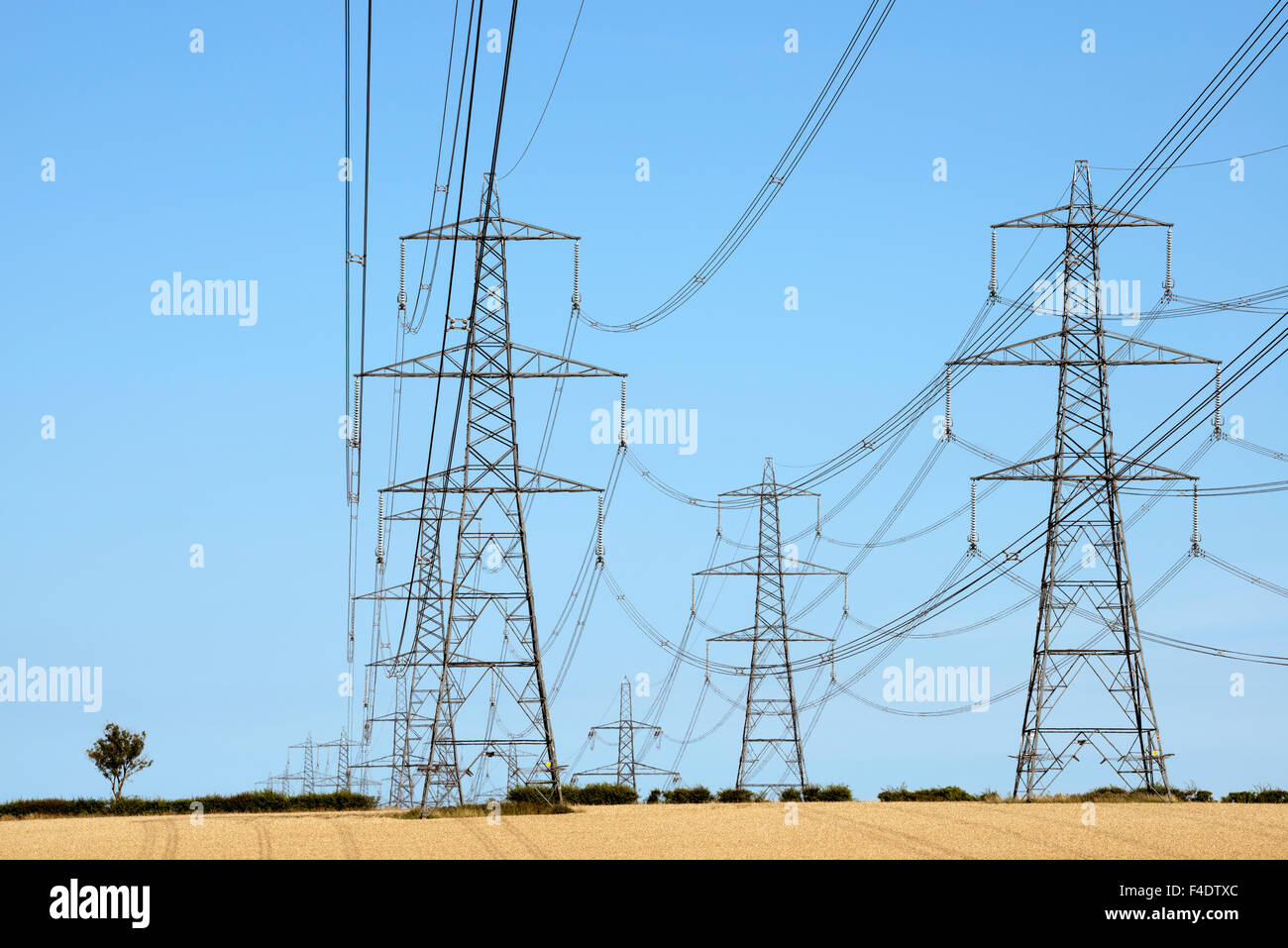 National Grid Power Lines Stock Photos & National Grid Power Lines ...