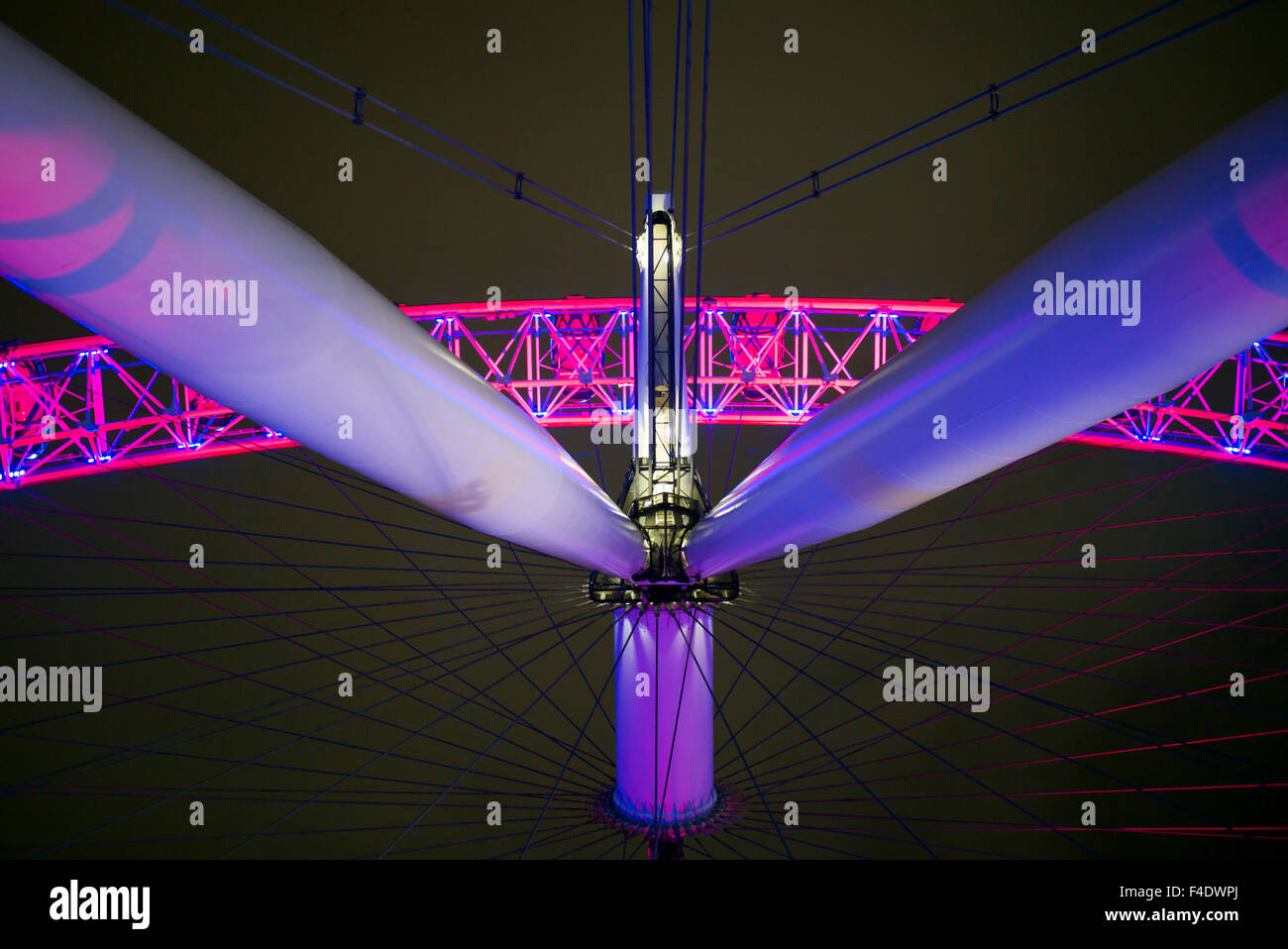 London this evening hi-res stock photography and images - Alamy