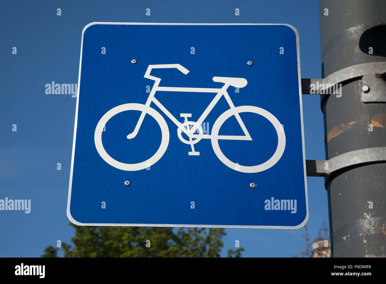 Bike Sign in an Urban Setting Stock Photo - Alamy
