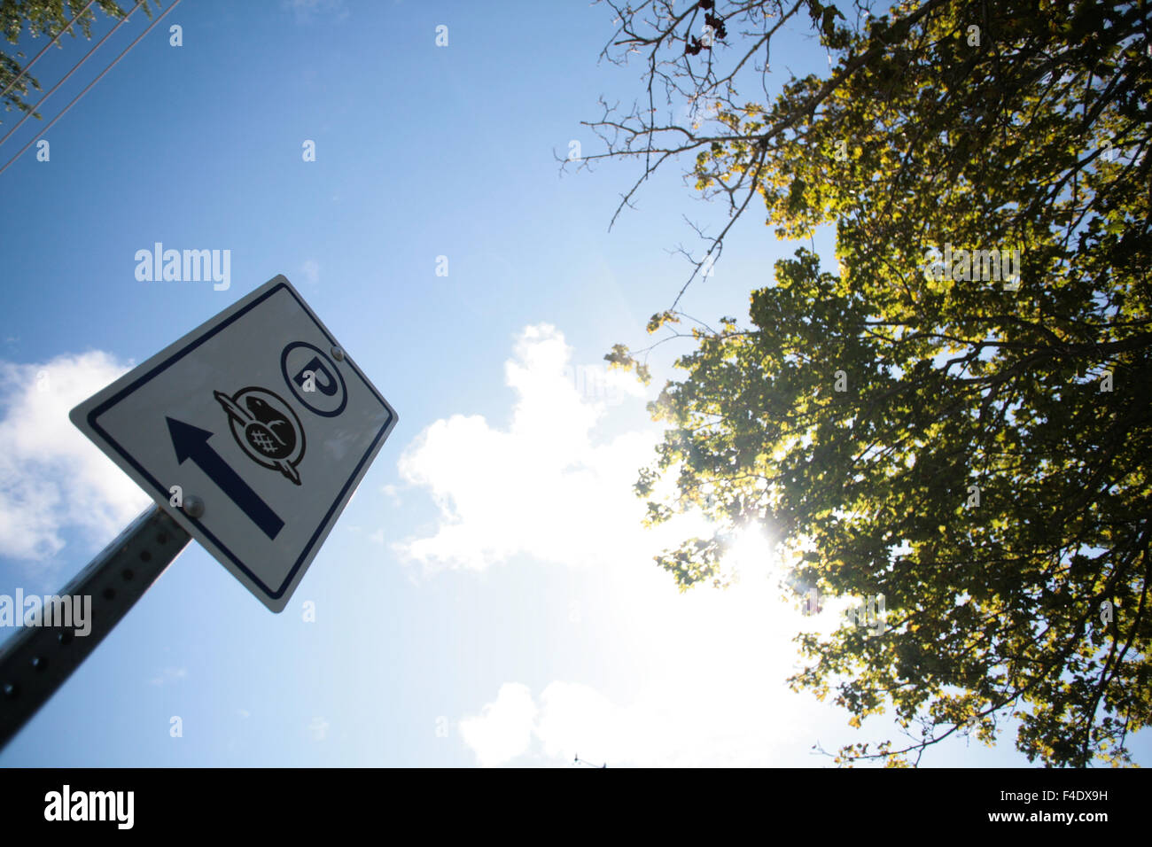 Parcs canada sign hi-res stock photography and images - Alamy