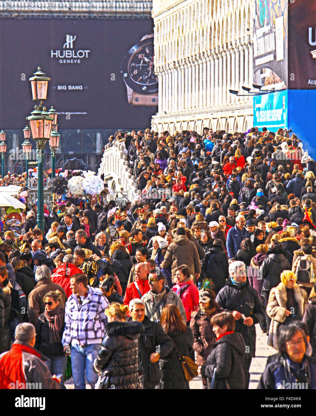 Carnival crowd and venice hi-res stock photography and images - Alamy