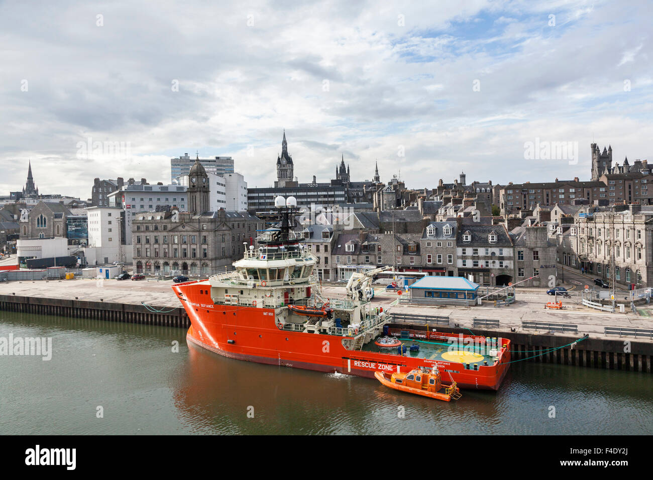 Work in scotland hi-res stock photography and images - Alamy