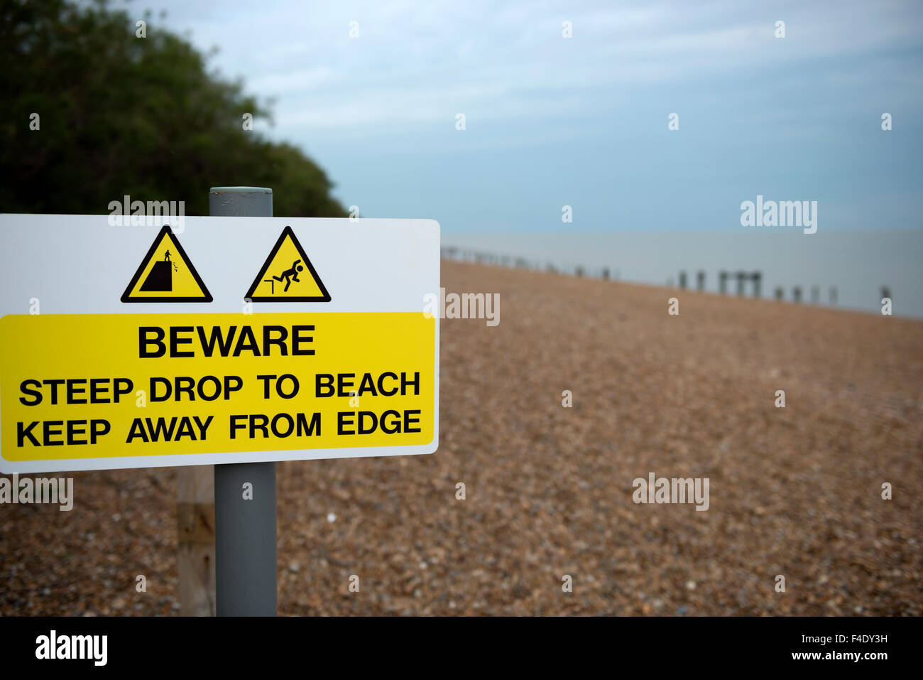 Drop to beach hi-res stock photography and images - Alamy