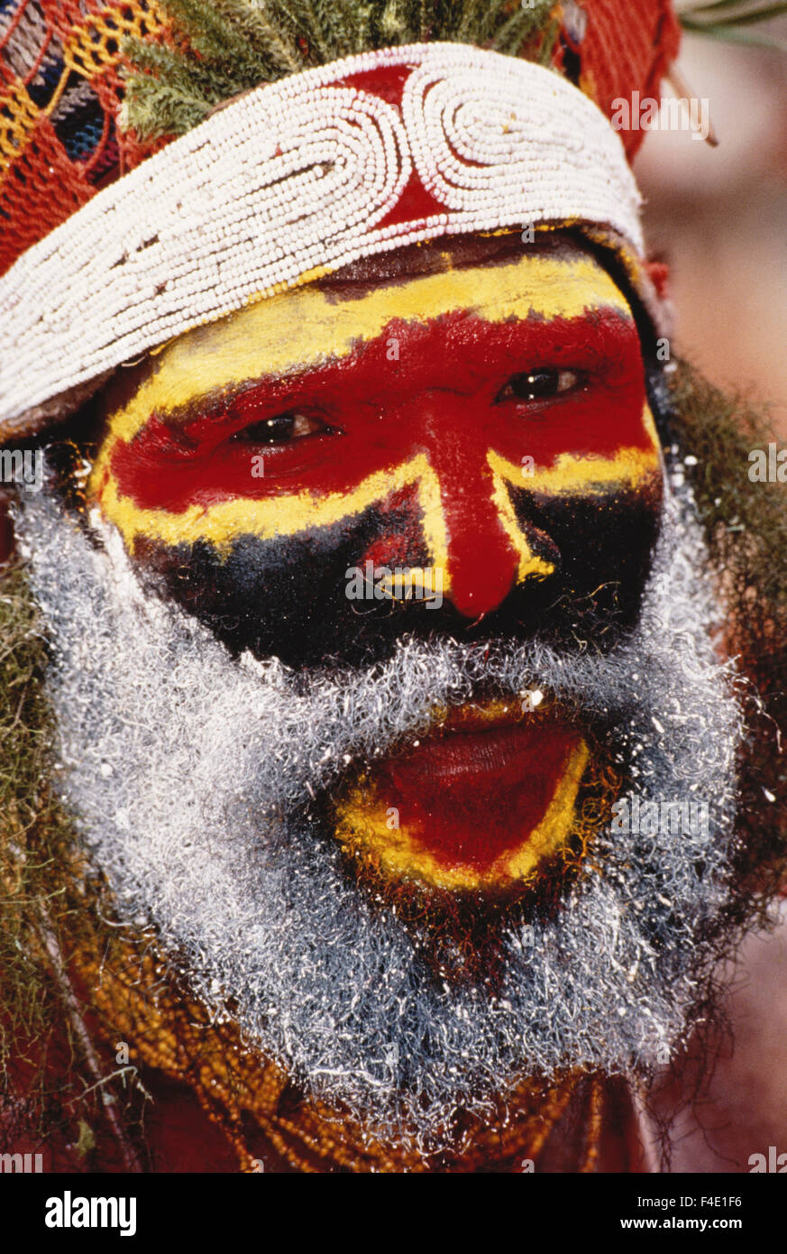 Papua New Guinea, Mount Hagen. man wearing traditional clothing. (Large ...