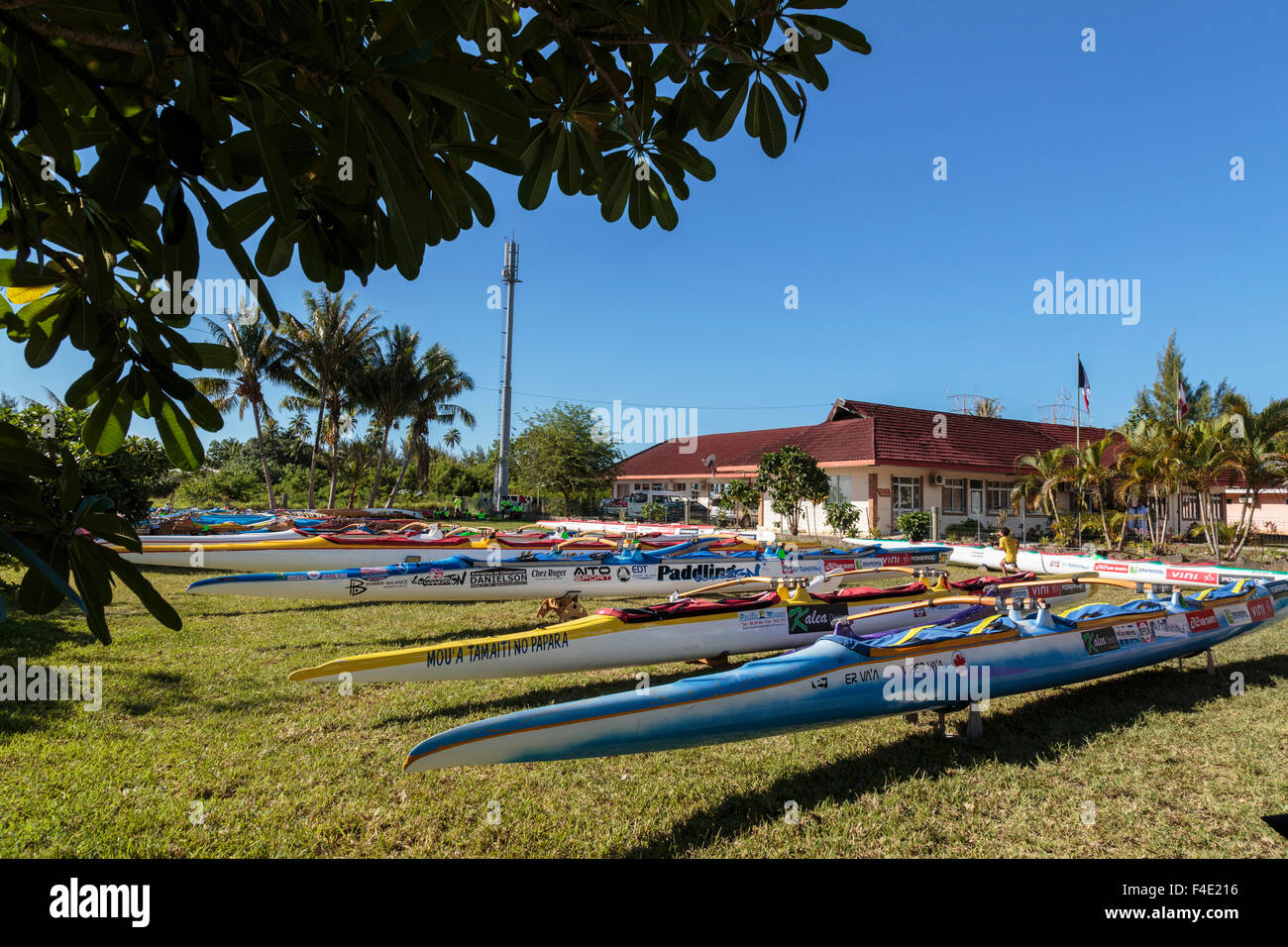 Tahiti nui canoe hi-res stock photography and images - Alamy