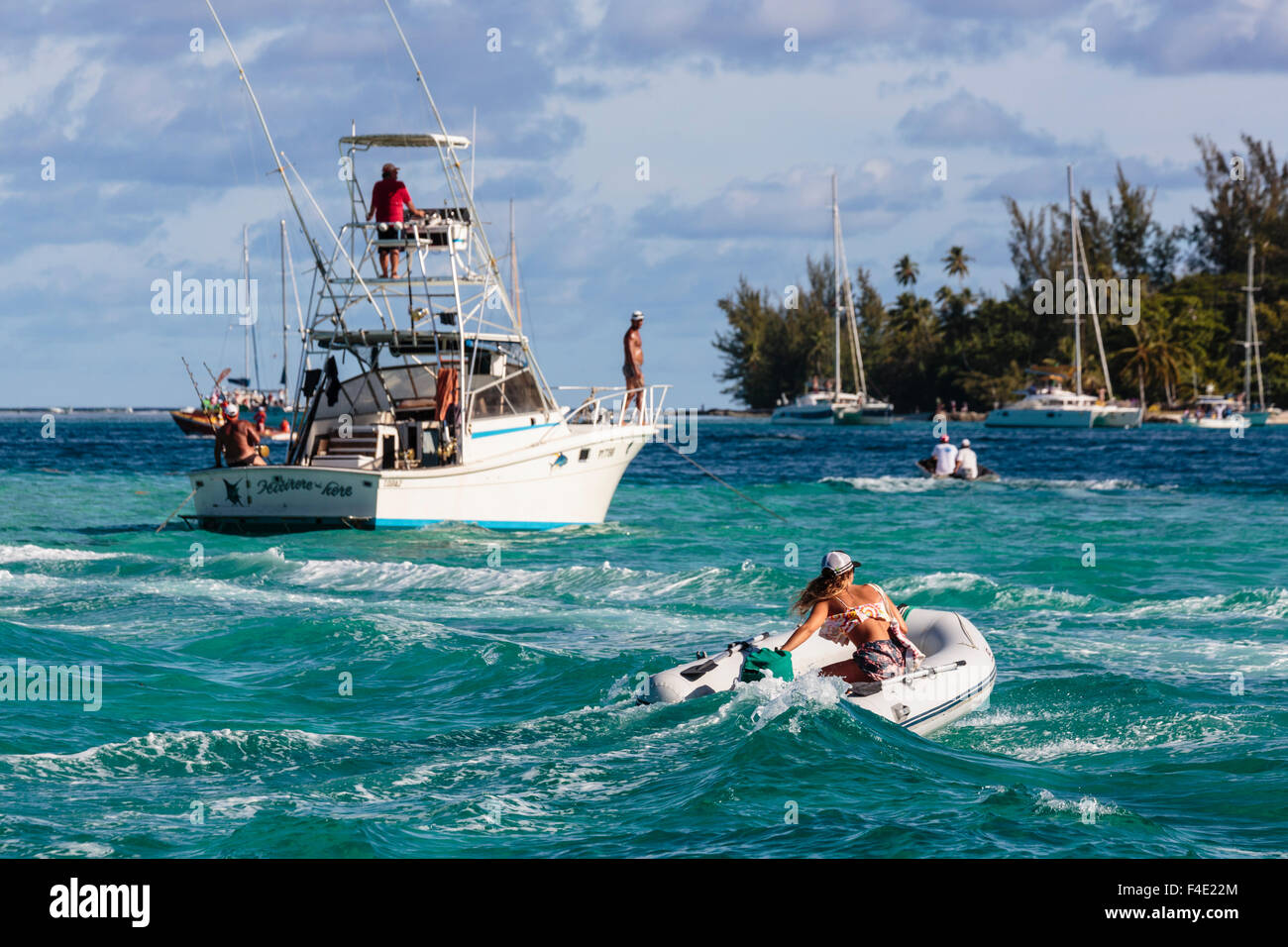 Pacific Ocean, French Polynesia, Society Islands, Huahine, Fare ...