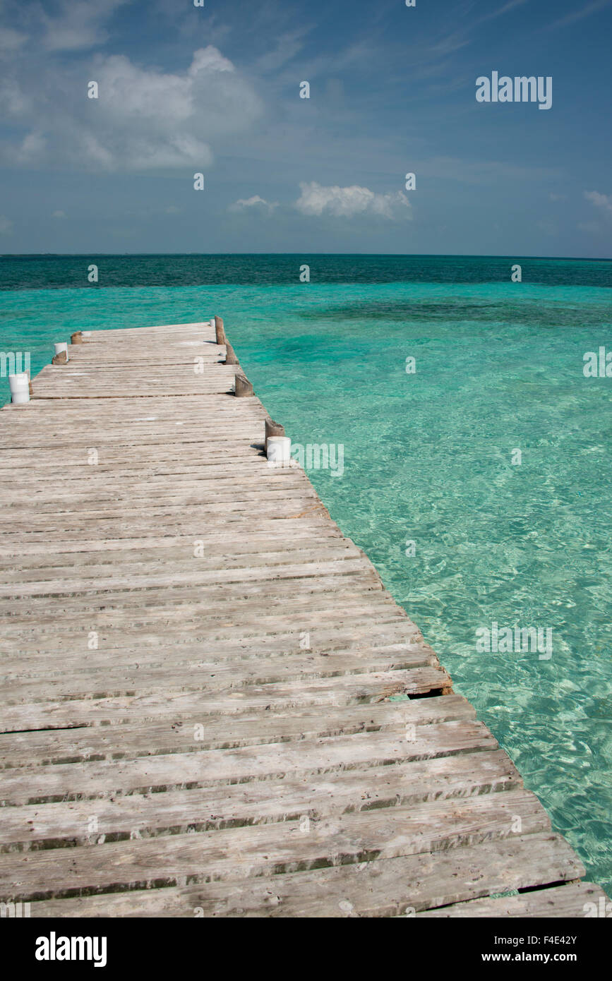 Belize. Goff Caye, a popular Barrier Reef Island just off the coast of ...