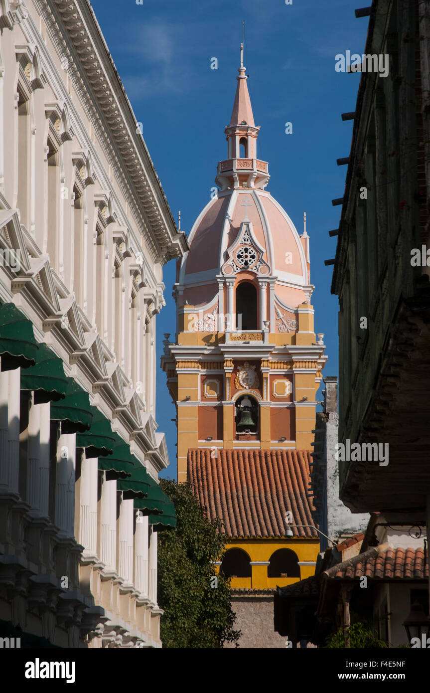 Colonial Architecture within the old city walls Cartagena (Cartagena de ...