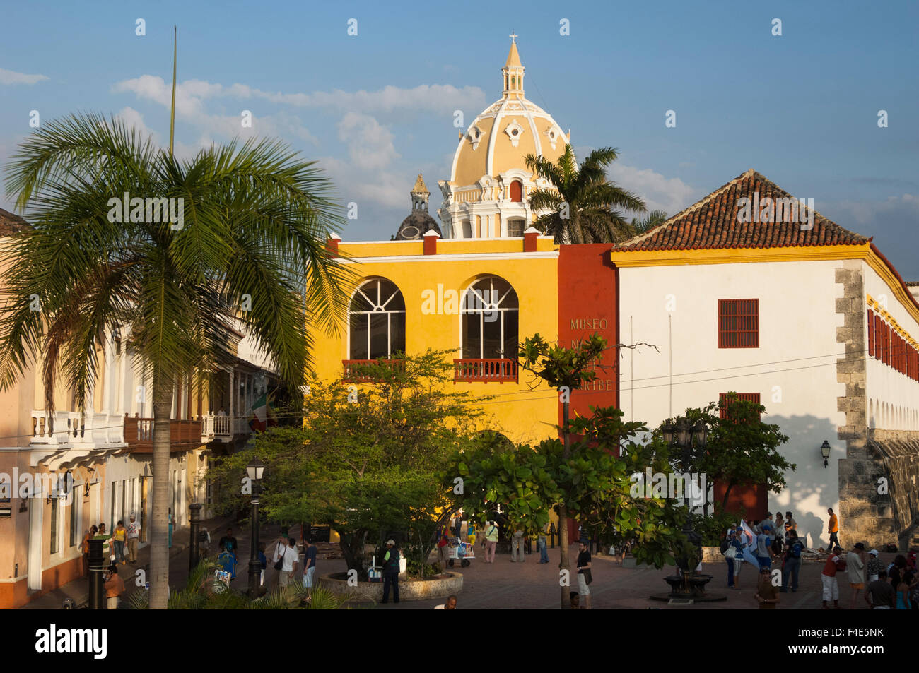 Colonial Architecture within the old city walls Cartagena (Cartagena de ...