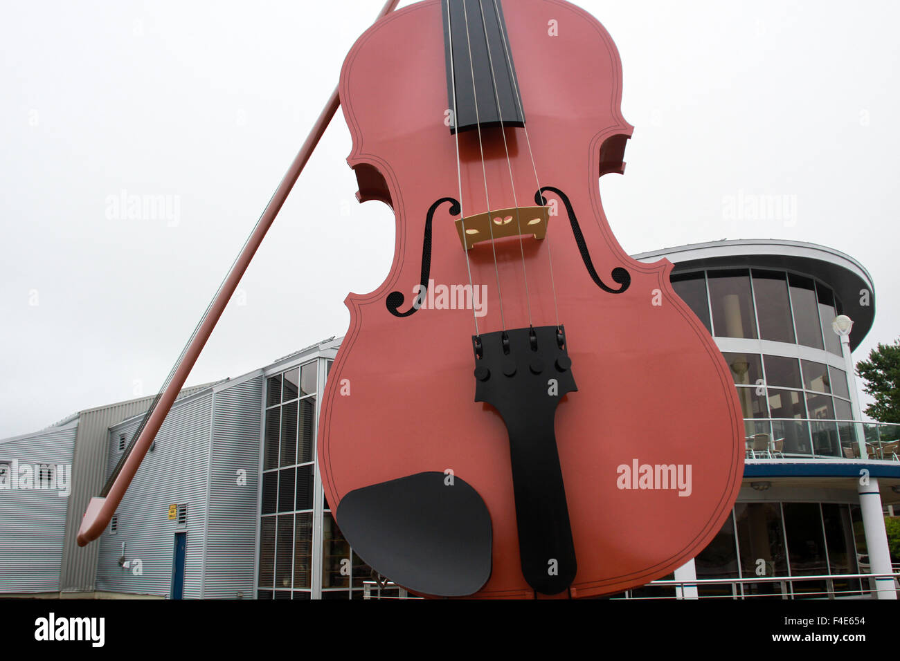 The Worlds Largest Fiddle High Resolution Stock Photography and Images ...