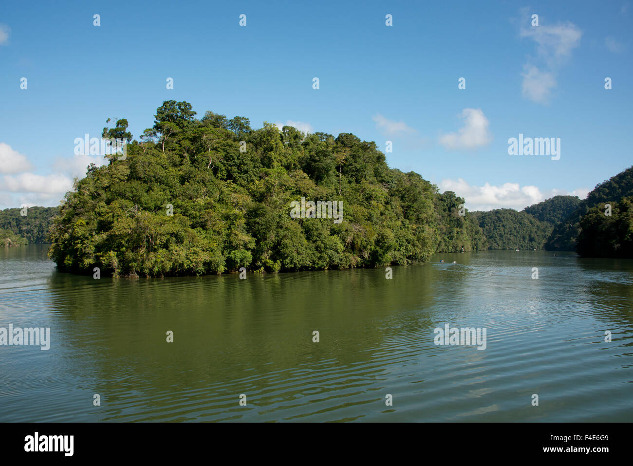 Guatemala, Izabal, near the town of Livingston, Rio Dulce River. Scenic ...