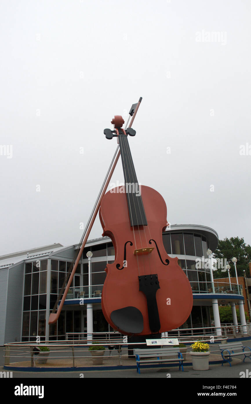 The Big Fiddle located at the marine terminal in Sydney, Nova Scotia ...