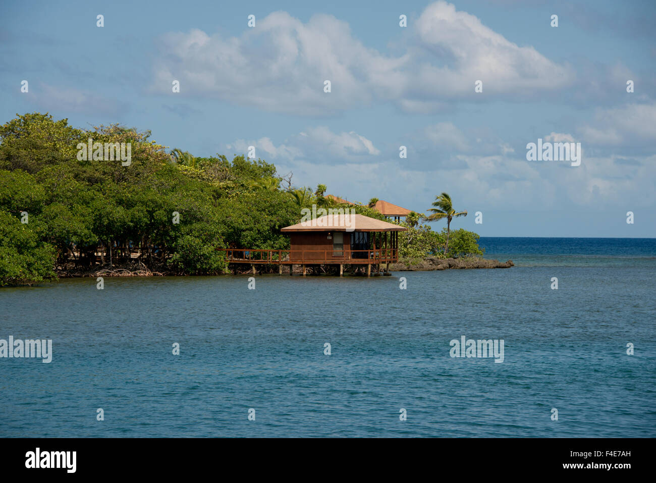 Honduras, Honduran Bay Islands, Roatan, Sandy Bay, Anthony's Key ...