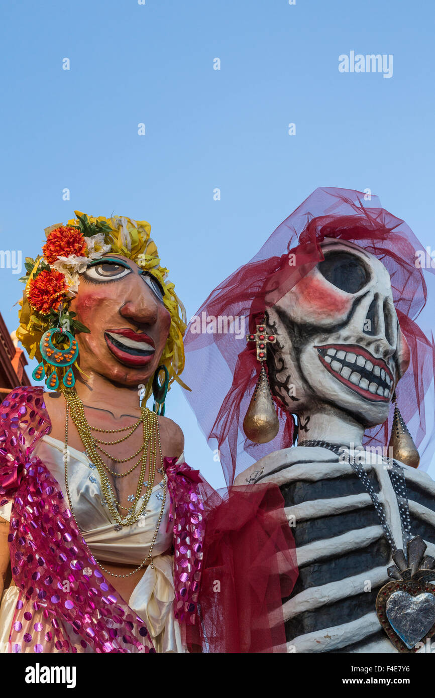 Mexico, San Miguel de Allende. Giant puppets in Mojiganga music ...