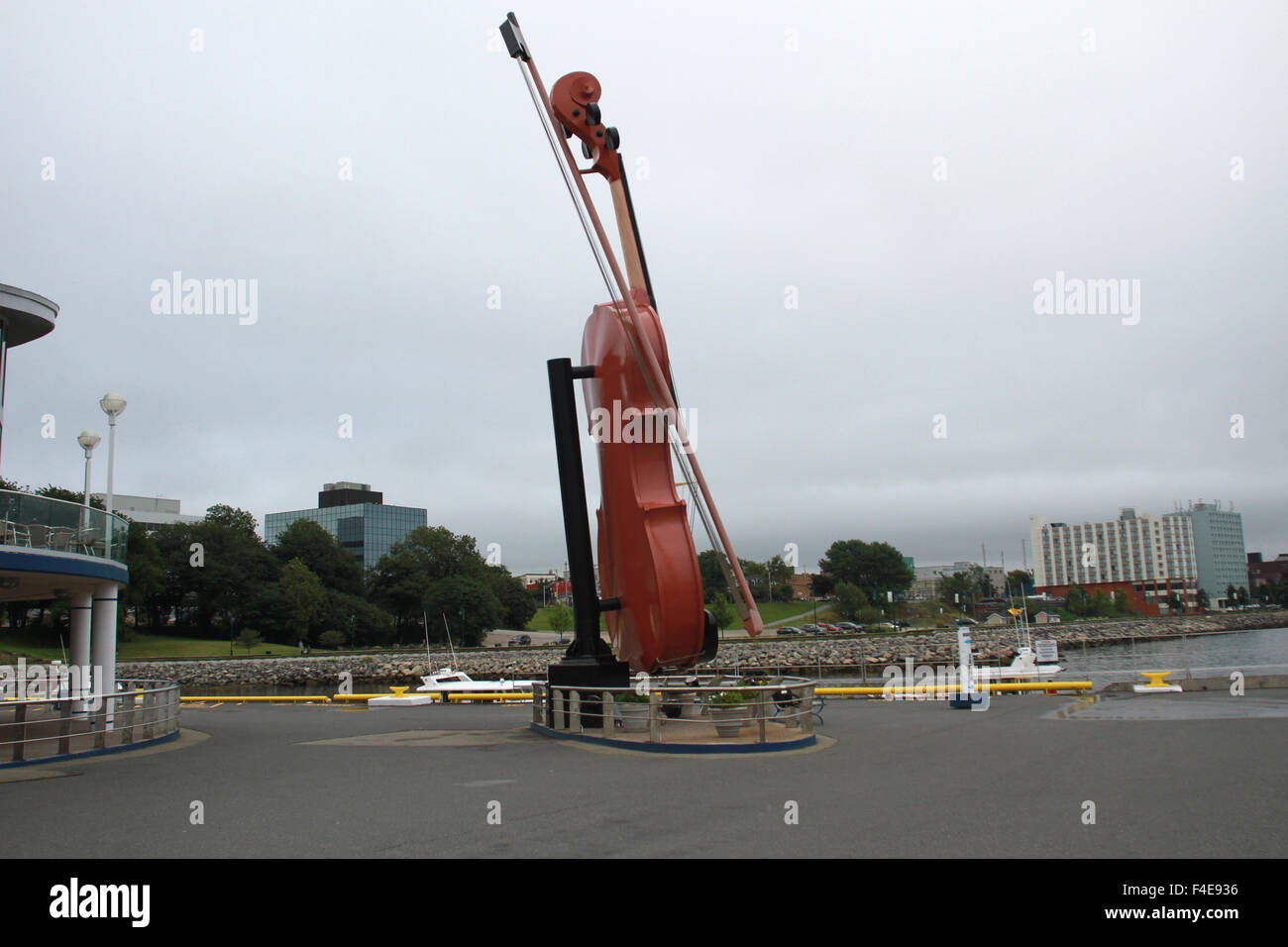 The Worlds Largest Fiddle High Resolution Stock Photography and Images ...