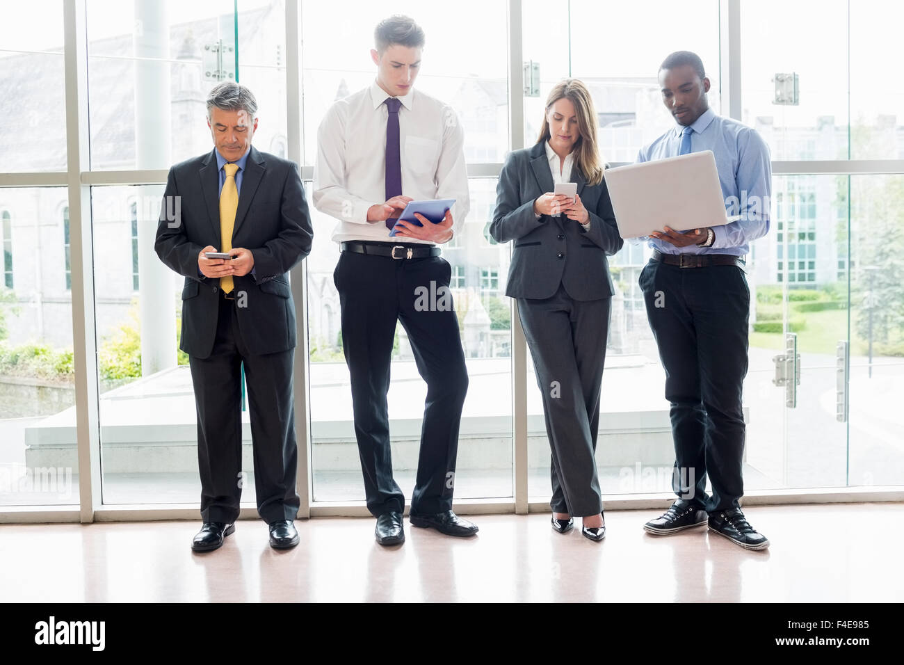 Business people using computer smart hi-res stock photography and ...