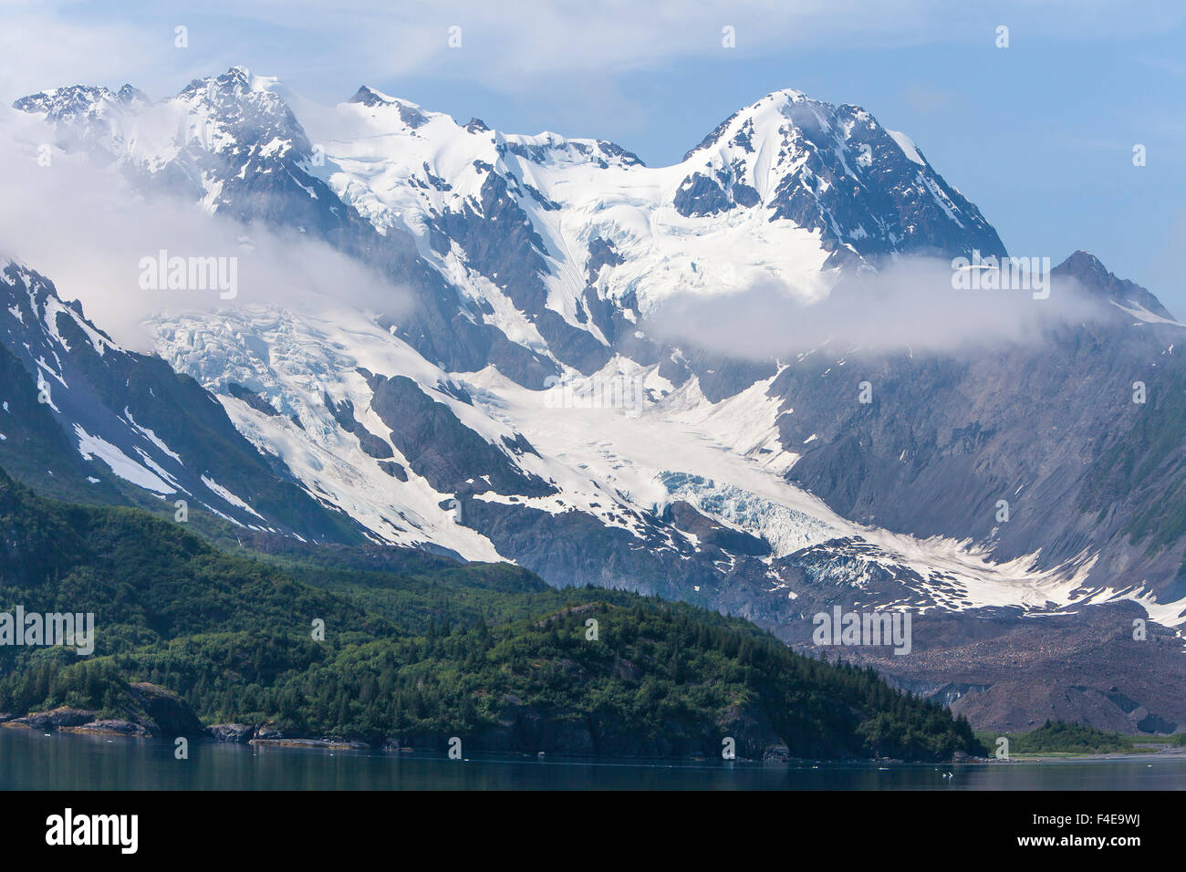 Glaciers in kenai mountains hi-res stock photography and images - Alamy