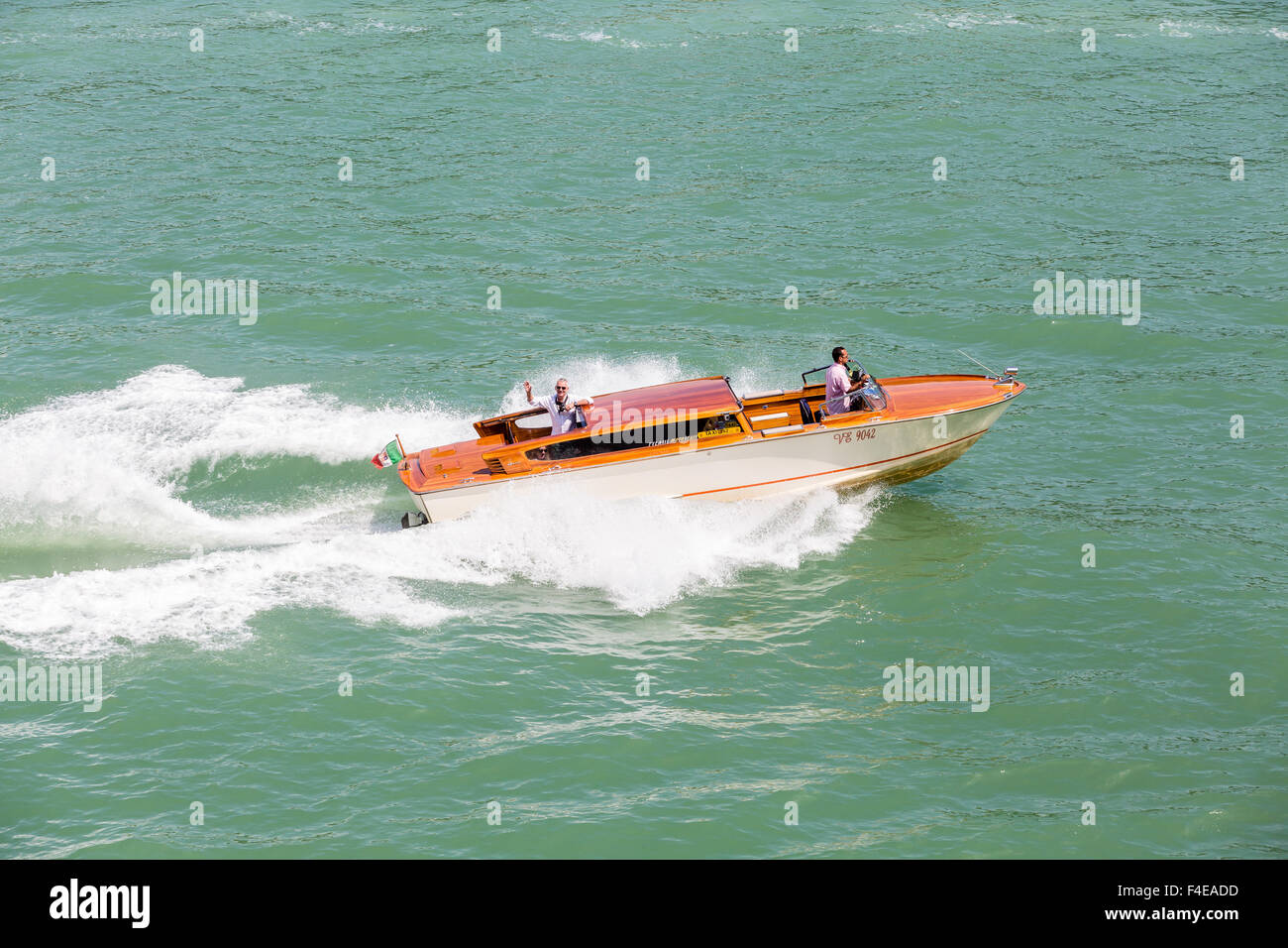 Nice canal hi-res stock photography and images - Alamy