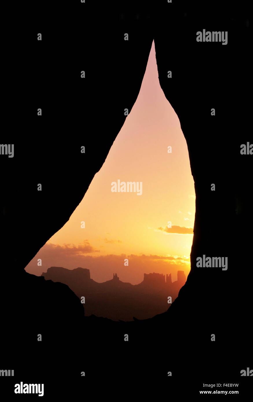 Drop arch hi-res stock photography and images - Alamy