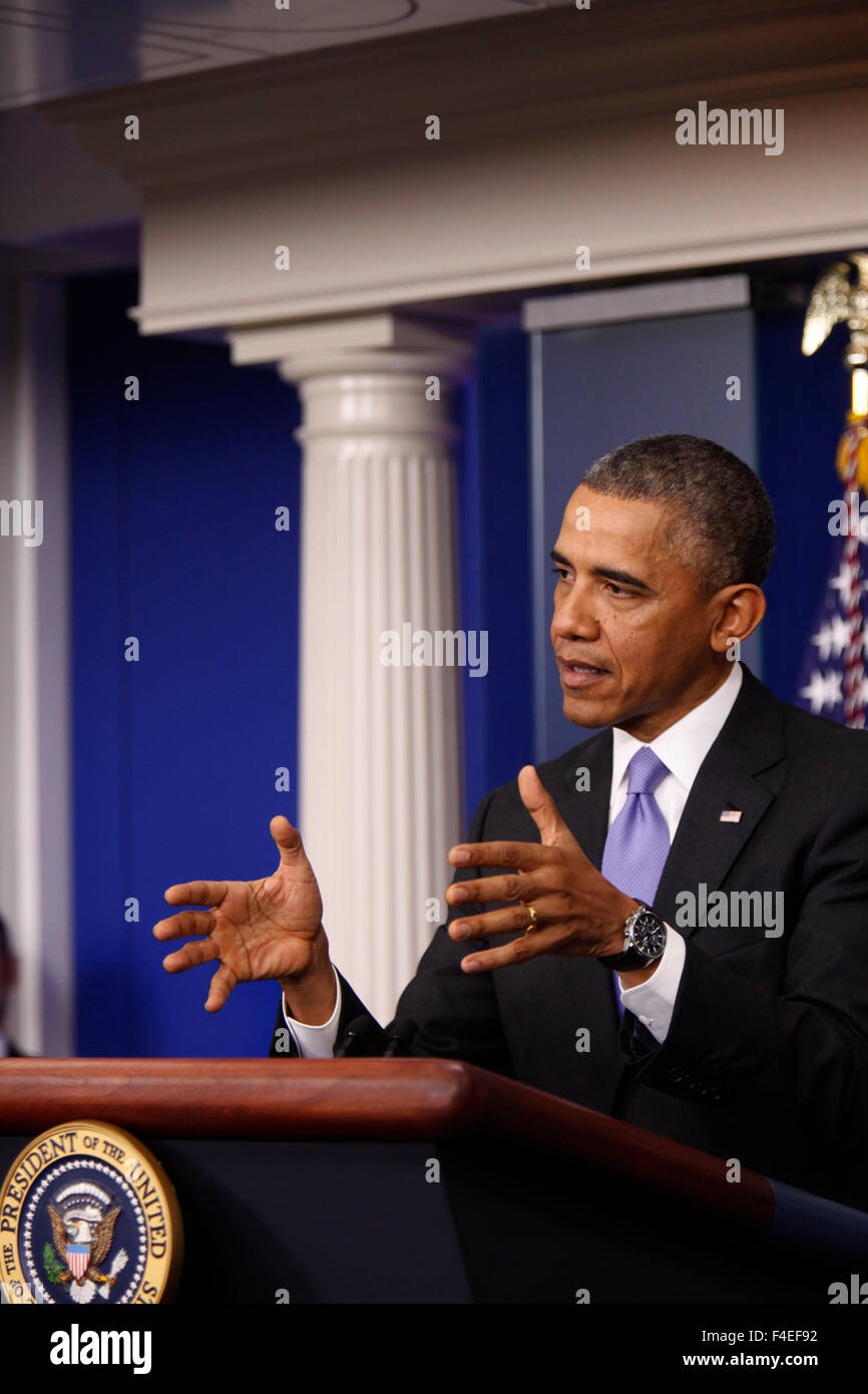 President Barack Obama makes a statement on the Affordable Health Care ...
