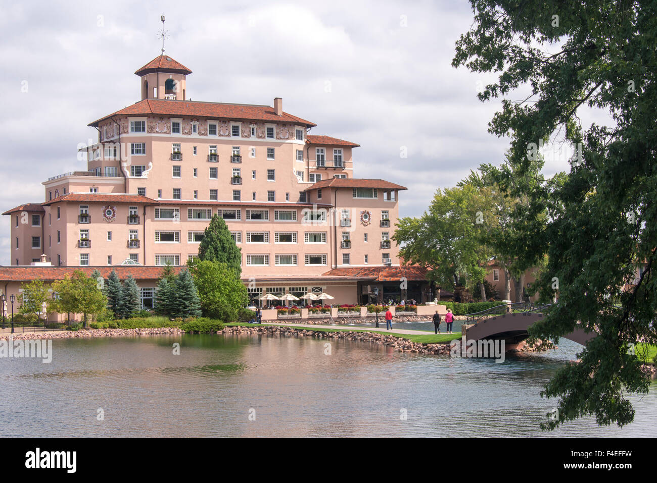 USA, Colorado, Colorado Springs. Broadmoor Resort's Cheyenne Lake Stock ...