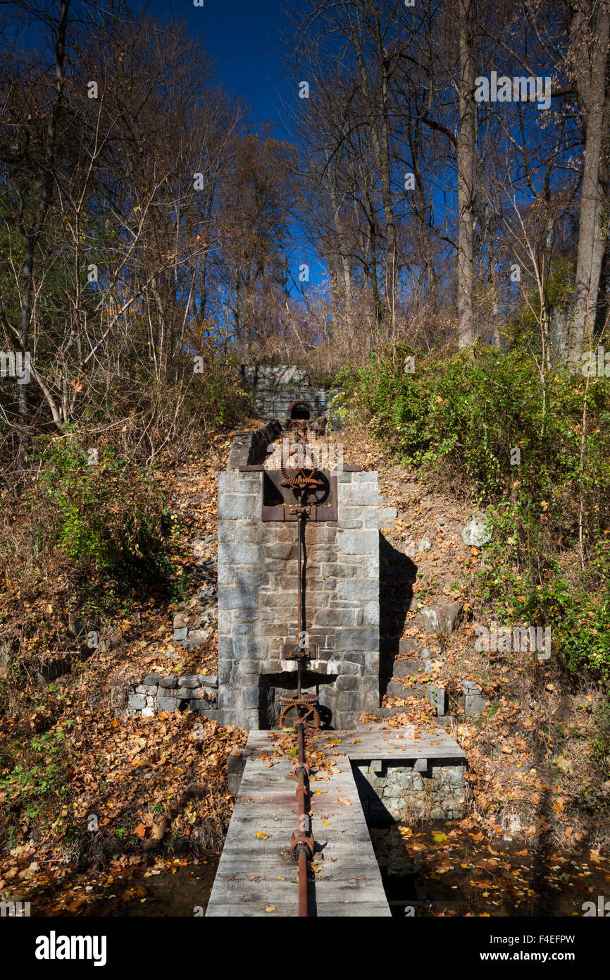 Dupont factory delaware hi-res stock photography and images - Alamy
