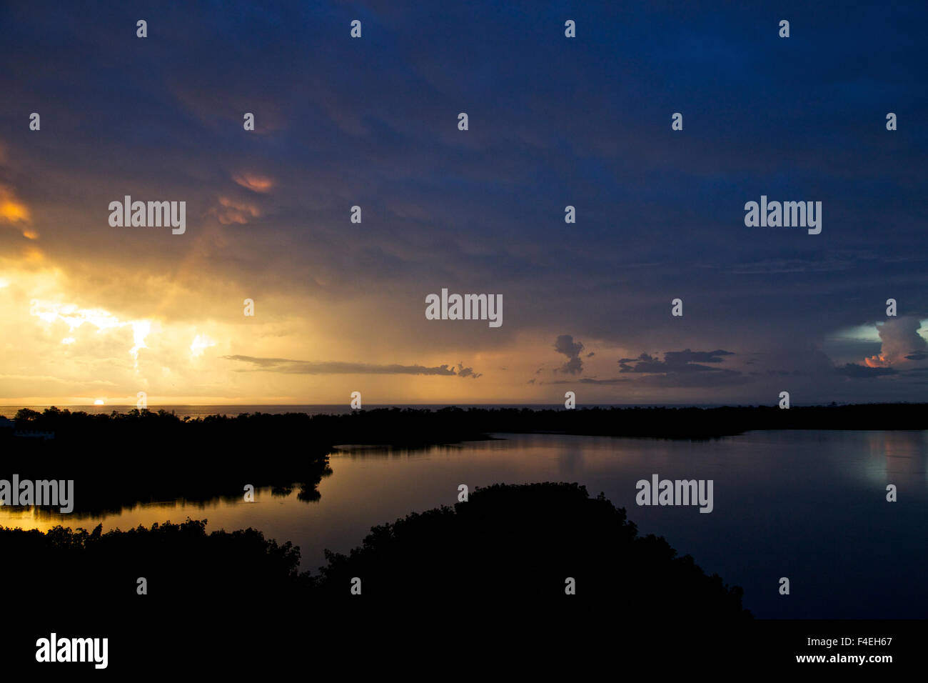 Clam bay storm hi-res stock photography and images - Alamy
