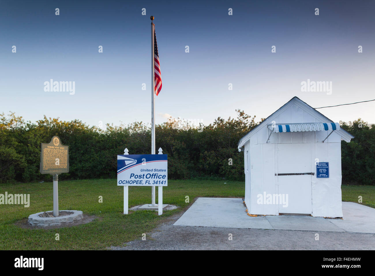 USA, Florida, Everglades National Park, Ochopee, smallest post office ...